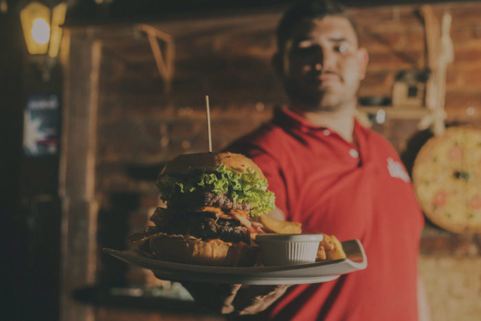 XXL Burger Restaurants - der Kult um Riesenburger in den USA - Grillen.io